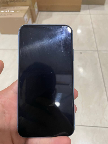 iPhone Xr sotiladi
