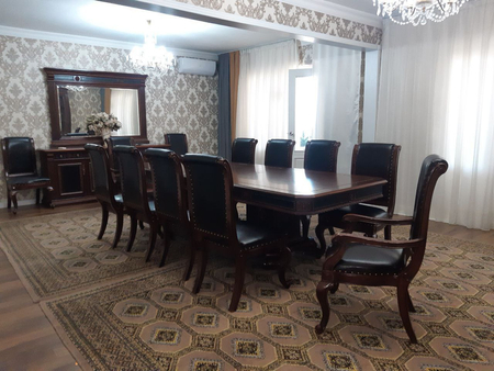 Сдам евро квартиру в банковском доме. Кинотеатр Нукус