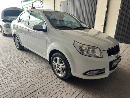Nexia 3.  2021.  50 000 km