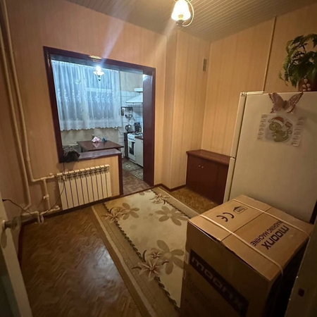 В Янгихаётском районе продаётся 2-х комнатная квартира