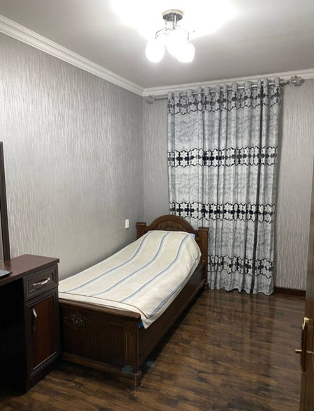 На 8 квартале Чиланзарского района продается квартира. 4/3/4