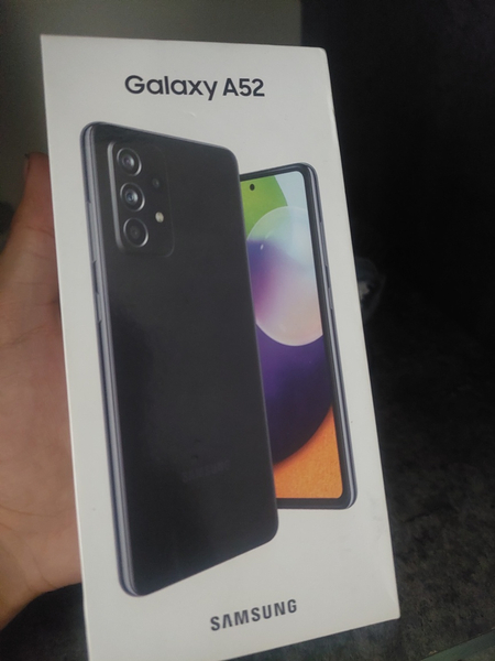 Samsung a52.       .