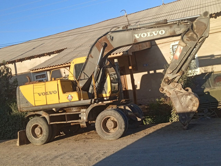 Ekskavator volvo