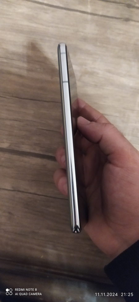 Samsung galaxy s21 plus sotiladi srochna