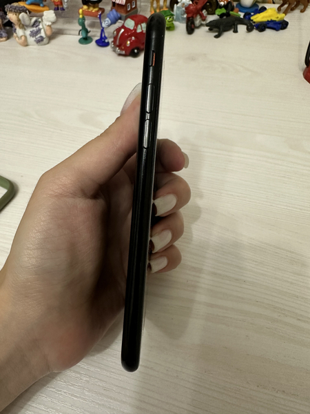 iPhone 7 black 128Gb