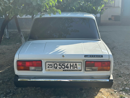 Jiguli 2107 radnoy kraska