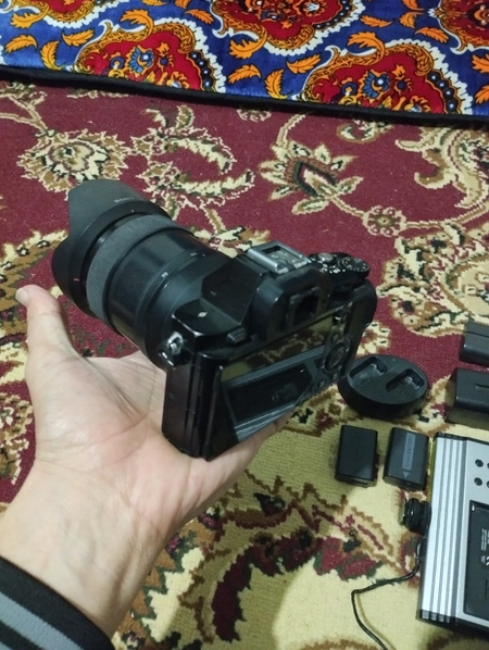 Sony a7s fotokamera srochni sotiladi
