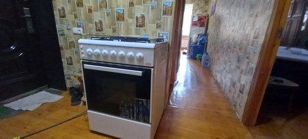 Продам газовая плита Артель и вытяжка .