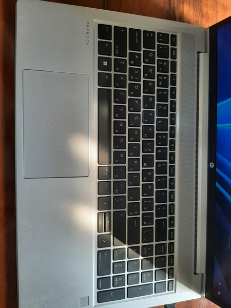 Notebook HP kafolati bor srochna sotiladi