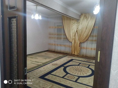 Massiv qo‘yliq 5 da 4 honali uy sotiladi