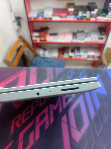 Lenovo notebook  ssd 1TB