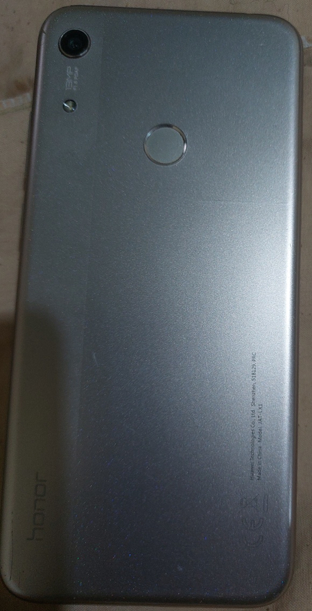 Honor 8 телефон продаётся.
