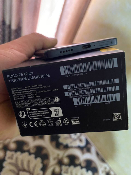 poco F5 12 ram 256 xota
