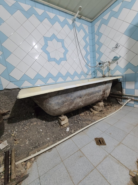 Чугунный ванна старая
