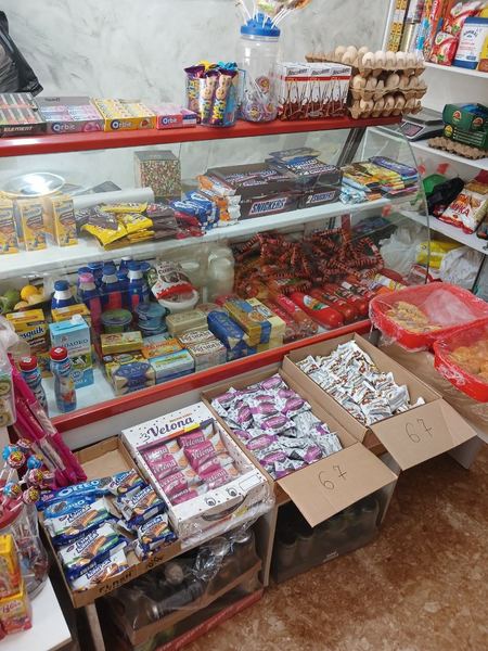 Tayyor yurib turgan magazin sotiladi