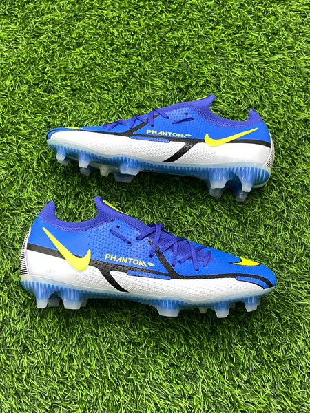 Футбольные бутсы Nike Phantom!
