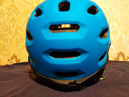 MTB шлем от BELL