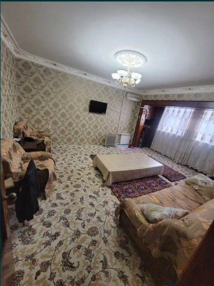 Продаётся 2/5/9 на Ойбек ор р энжелс фуд