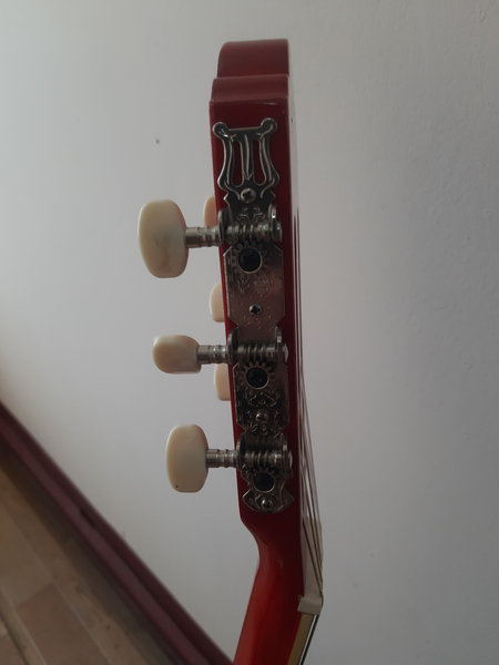 New Gitara classik neylon 39 chexoli bilan