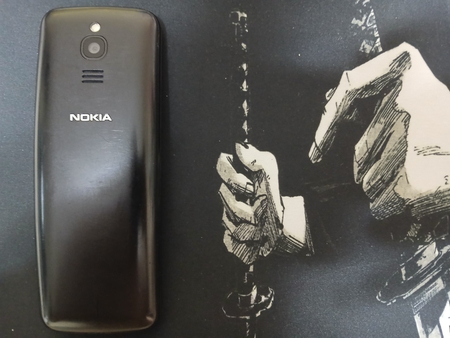 Assalom alekum telefon sotiladi Original Nokia 8110 Banan Derskiy tel