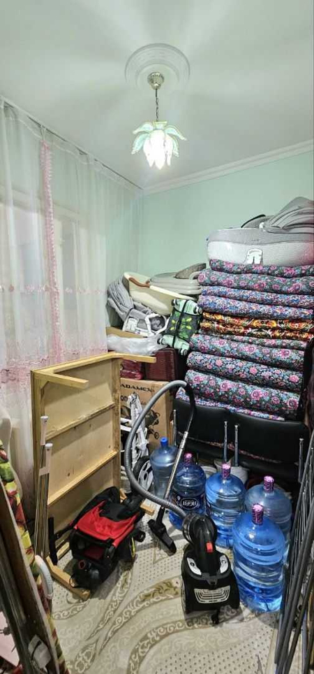 Продаётся квартиры 2/2/4 на Ю-ом районе янги юнусобод-15 (J2328 )