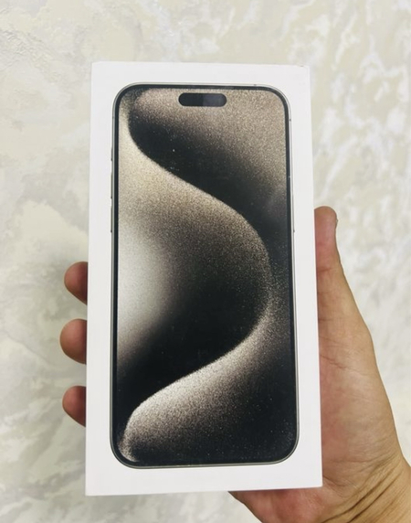 Iphone 15 pro max sotiladi xotira 256gb karopka dakument bor 90 sikl