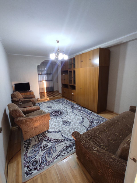 Метро Шахристанская отличная 1 комн.кв-ра перед.в двух полностью упако