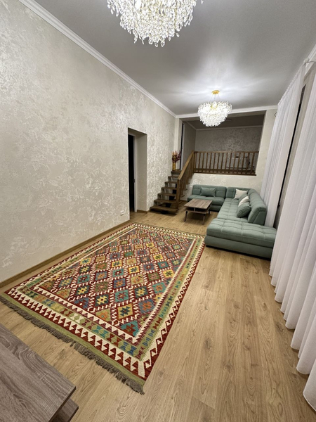 Продается Дом  Мирзо улугбекский район
Мирзо Улугбекский район 
 Улица