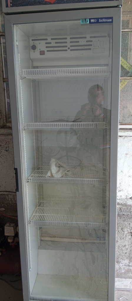 Vitrina xolodenik va marazilnik sotiladi yangi