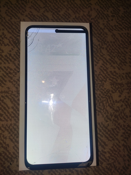 Redmi Note 12 sotiladi ekrani ketgan hammayogʻi ishlaydi