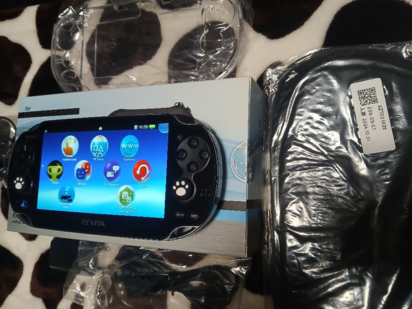 Assalom alekum Psp Vita Sotiladi 128gb + 64gb 2ta fleshka