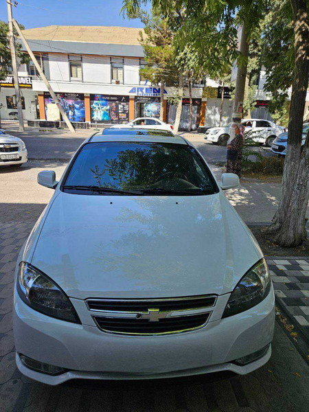 Продам свою машину Gentra A/T