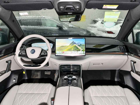 Gonzo Motors Samandar BYD Tang DM-i 2024