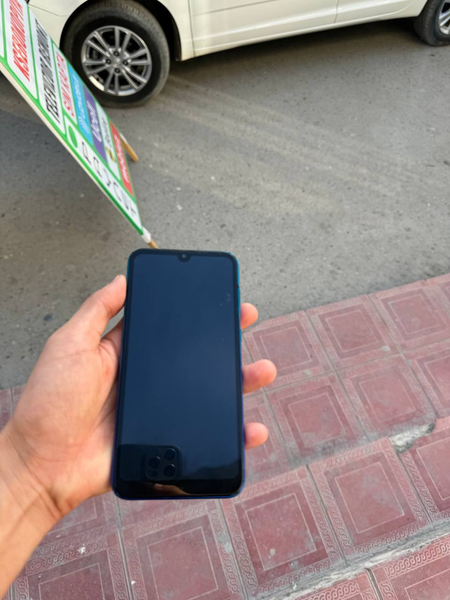 Huawei Y7 ideal.