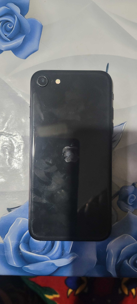 Iphone se 2 сатылады. Тач ид ислемейди.