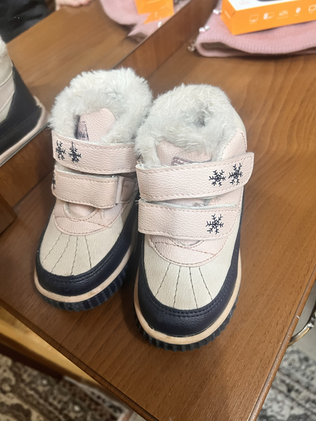 Сапожки carters