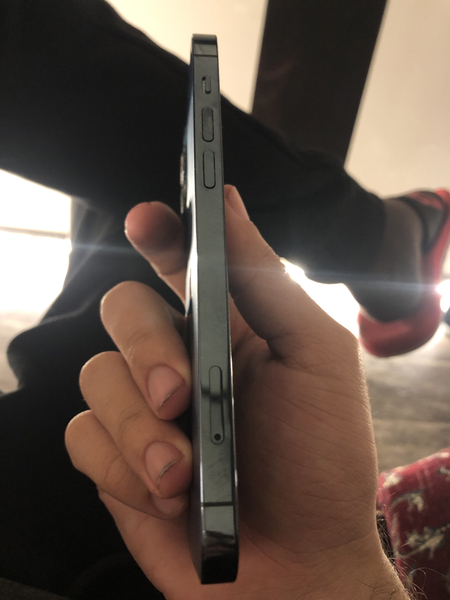 Iphone 12 pro 128g srocni sotiladi