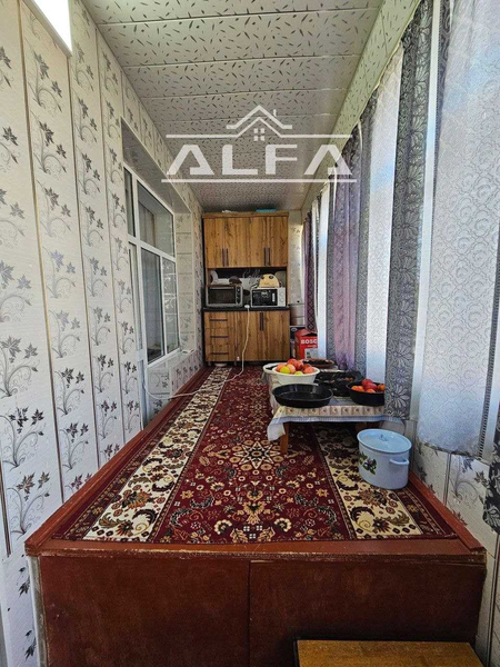 3 xonali 74m² 4-qavat sotiladi.