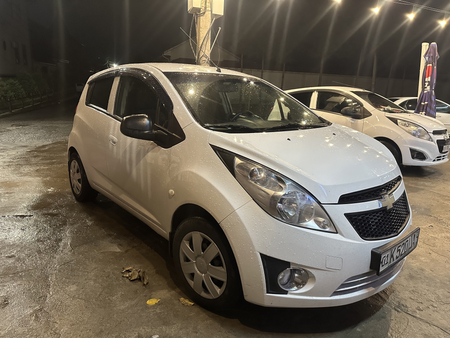 Spark sotiladi 2015 2 poz 151 probeg
