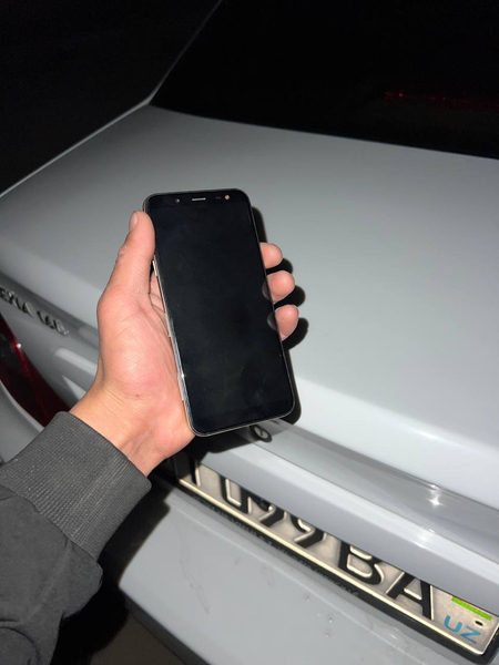 Samsung A6 xammeri ishlidi
