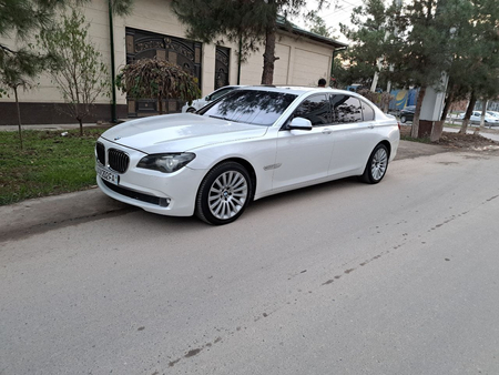 BMW 750 long 4.4 Tvin Turbo