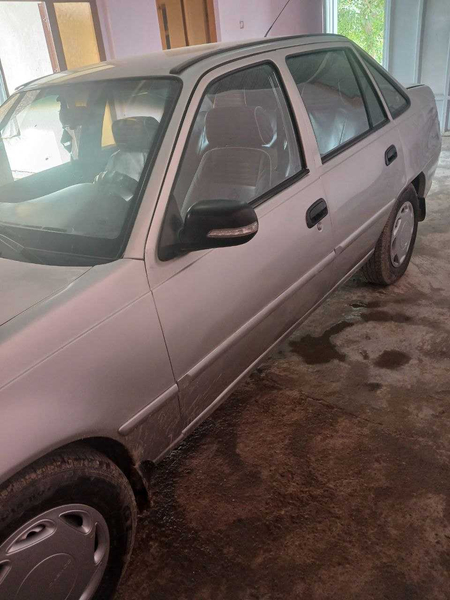 Срочно сотилади Nexia 2 2011