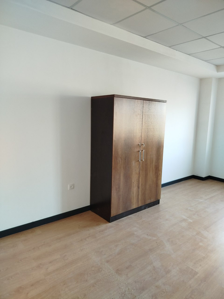 Shkaf 195smga 80sm laminatdan, yangi, kromkalari plastmasa sifatli100%