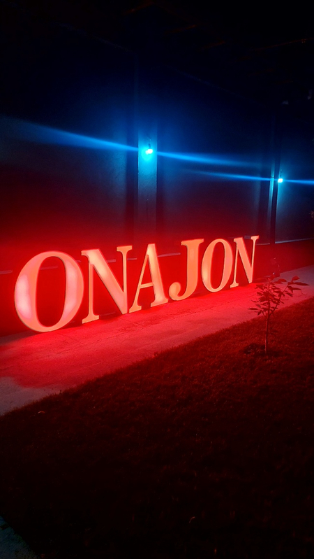 Onajon yozuvi sotiladi boyi 1 metr narxi juda arzon