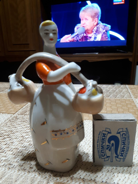 Фарфор.статуэтка 