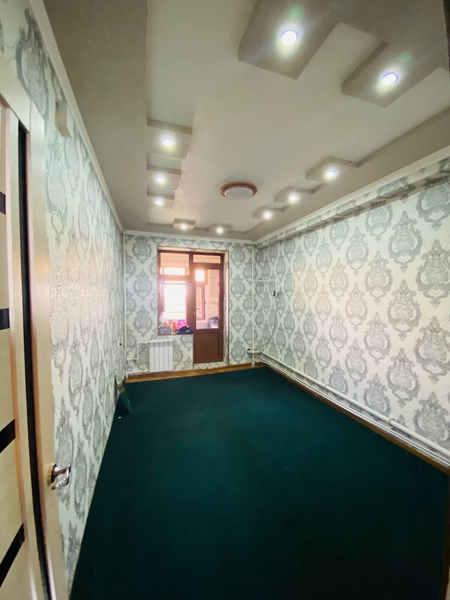 SROCHNO KVARTIRA SOTILADI 80 Magazin yonida 4 maktab va yangi bozor jo