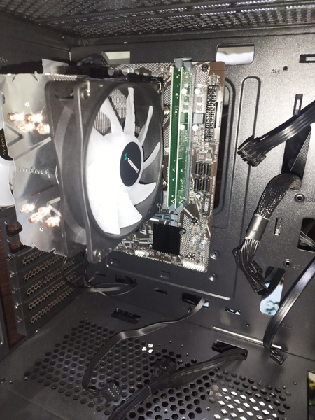 H510 Gigabyte + i5 10400f + 16 GB (8*2) + башня Deepcool