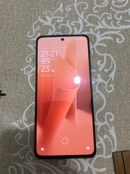 Xiaomi 12 lite 6/128 и INFINIX HOT 40 I 8/128