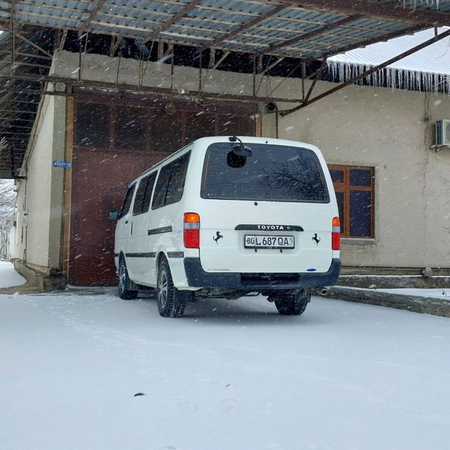 Moshina Toyota haice avtomat karobka yili 1994
