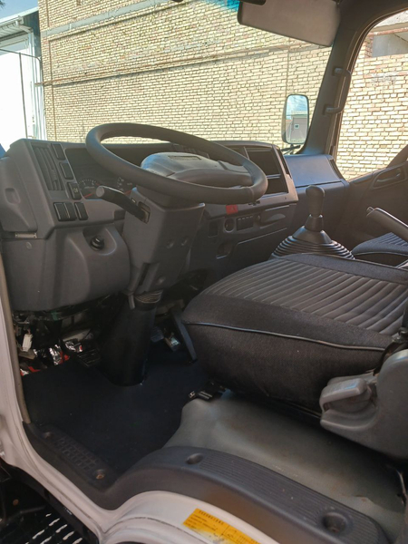 Isuzu 2009 yil Aftobusdan Yig'ilga